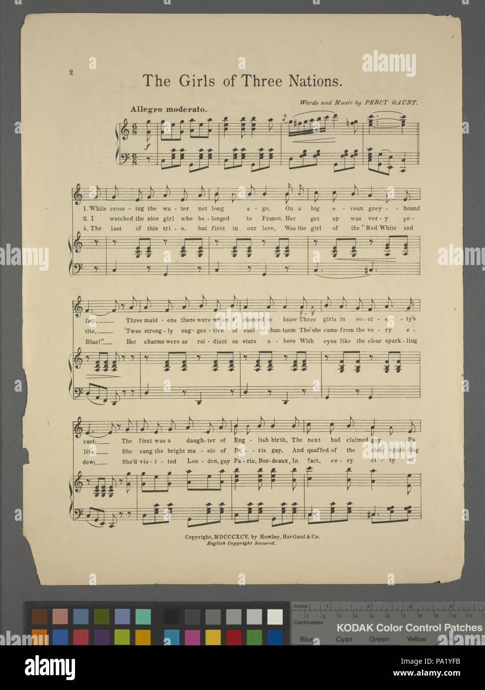 Girls of three nations hi-res stock photography and images - Alamy