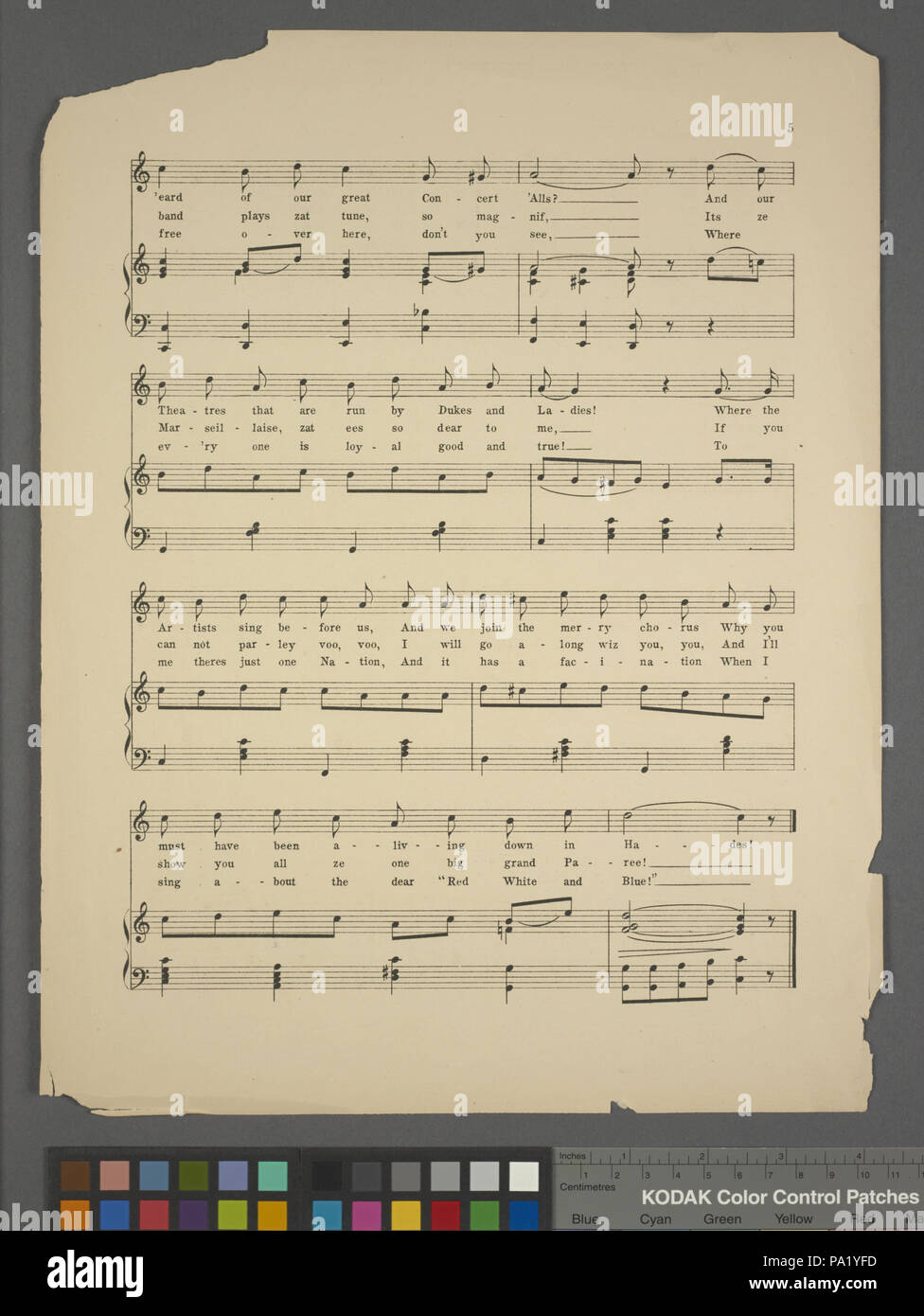 Girls of three nations hi-res stock photography and images - Alamy