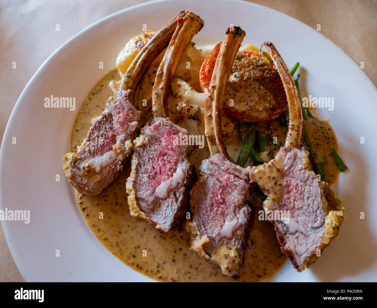 Lamp chop hi-res stock photography and images - Alamy