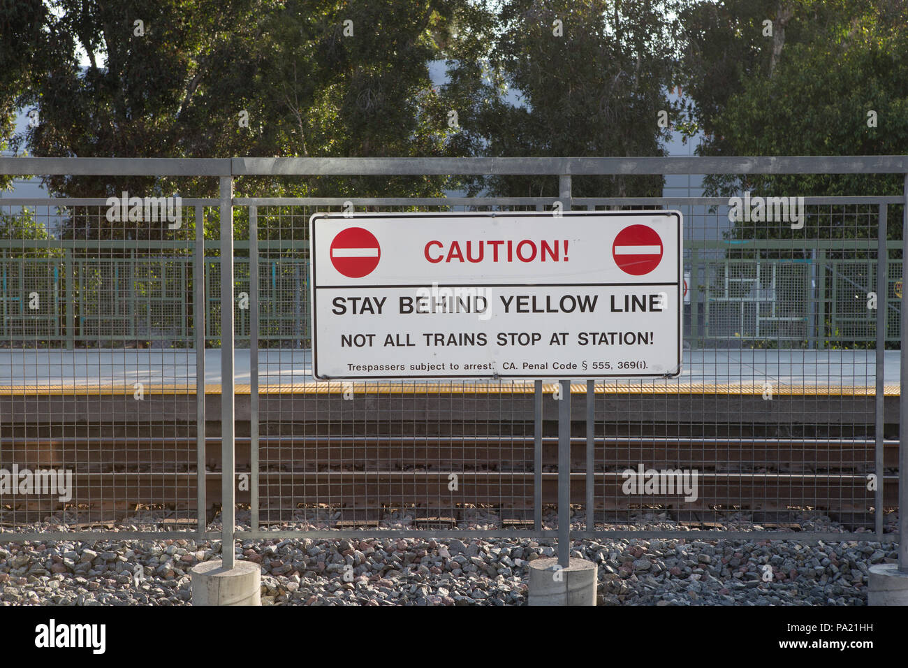 Please wait behind line hi-res stock photography and images - Alamy