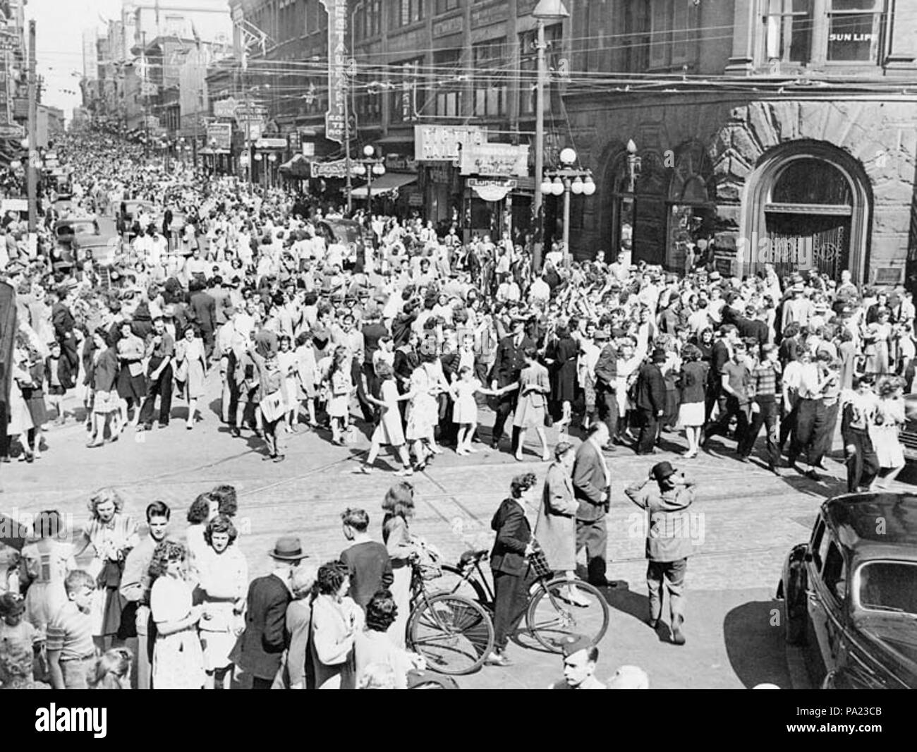 V day celebrations Black and White Stock Photos & Images - Alamy
