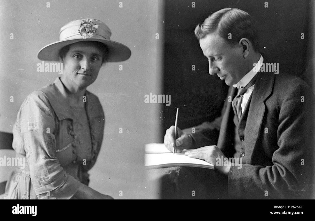 Writing accessories Black and White Stock Photos & Images - Alamy