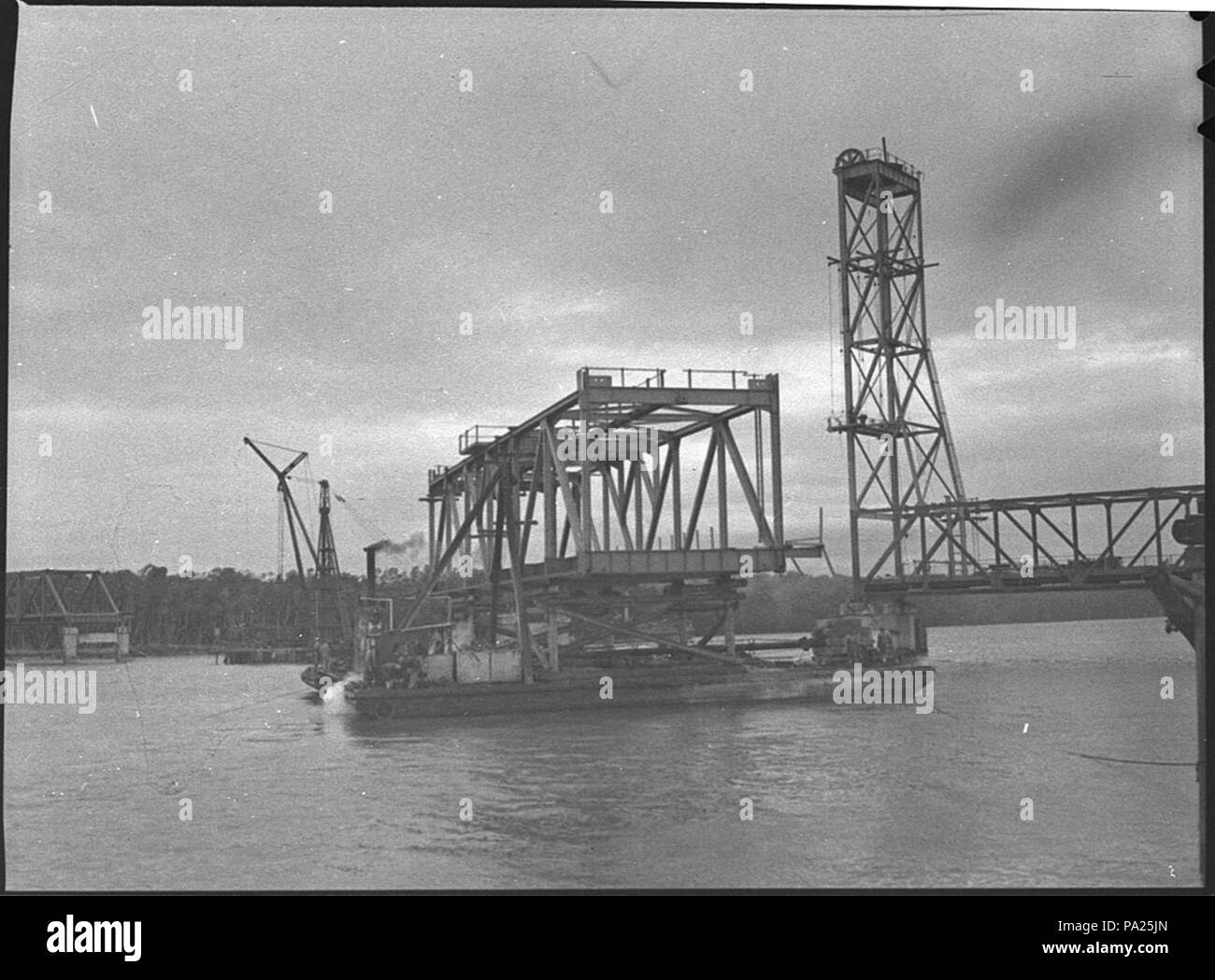 Span bridges hi-res stock photography and images - Alamy