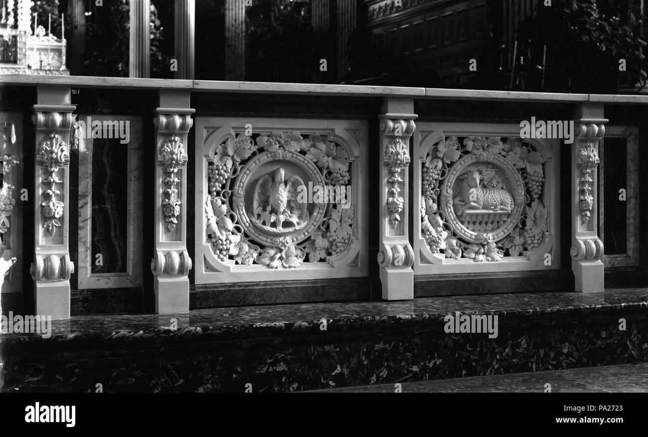 226 Sainte-Anne-de-Beaupre BAnQ P560S1P1130-4 Stock Photo - Alamy