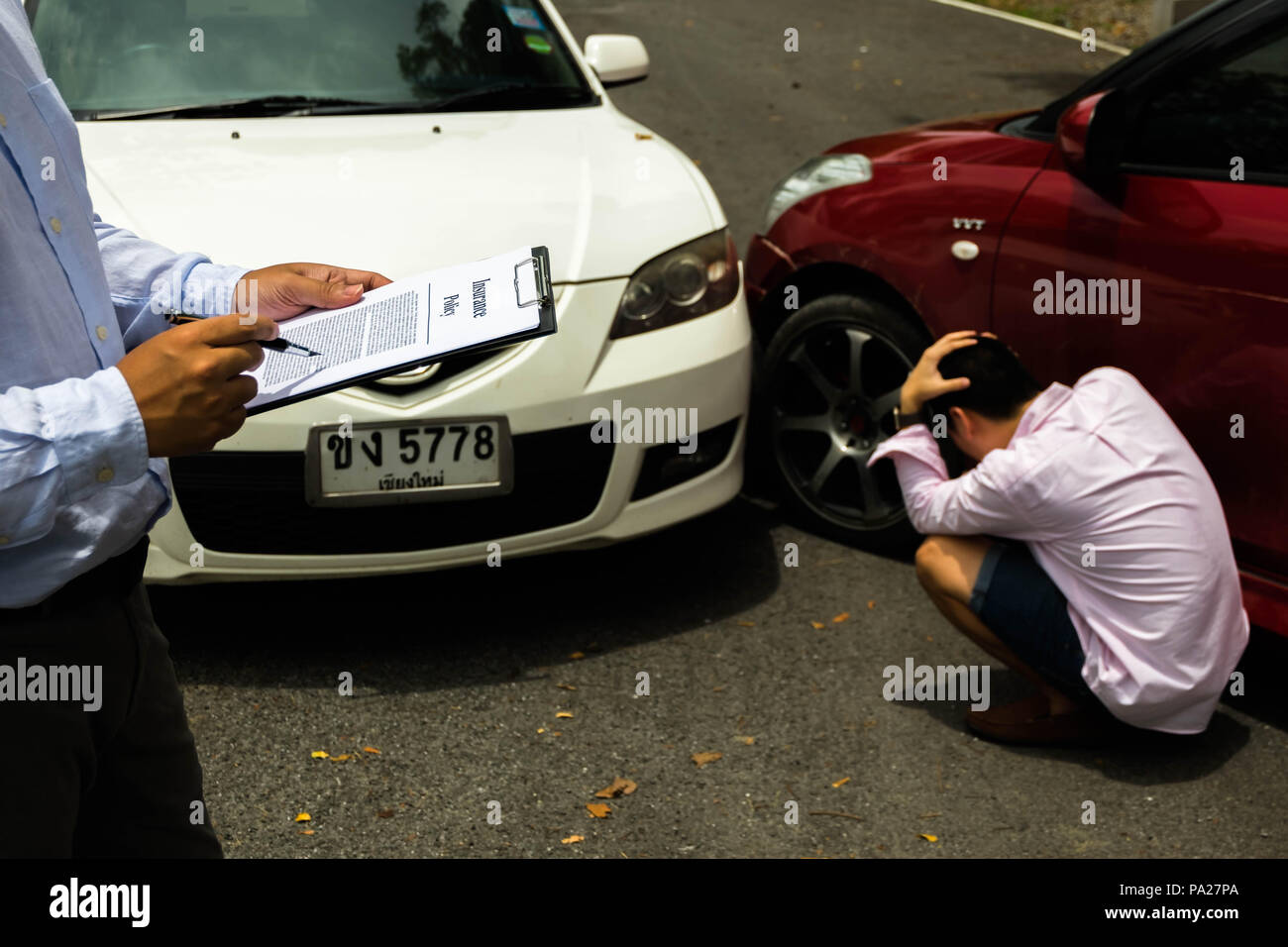 Car collision investigation hi-res stock photography and images - Alamy