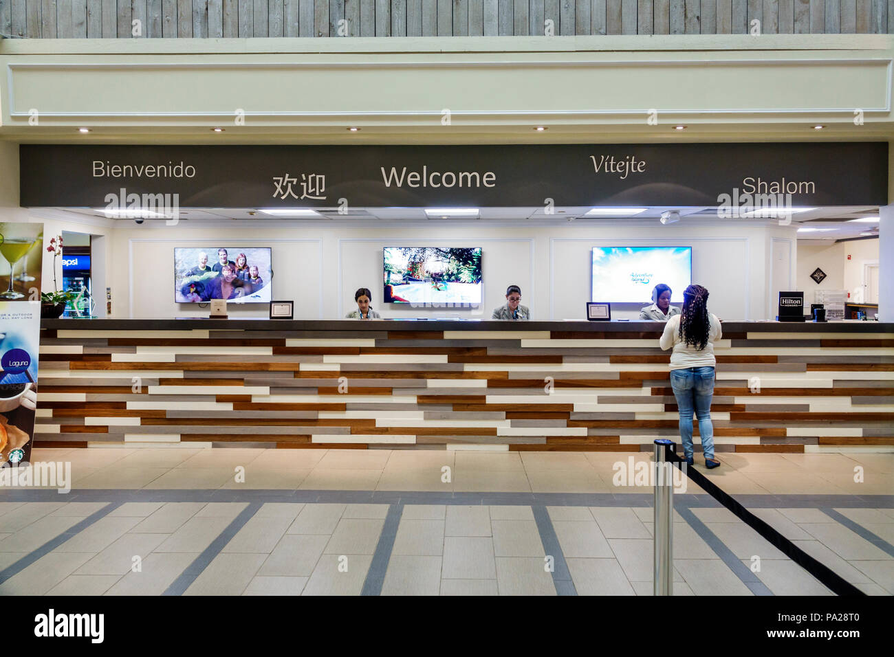 Hotel Front Desk Sign Stock Photos & Hotel Front Desk Sign Stock Images ...