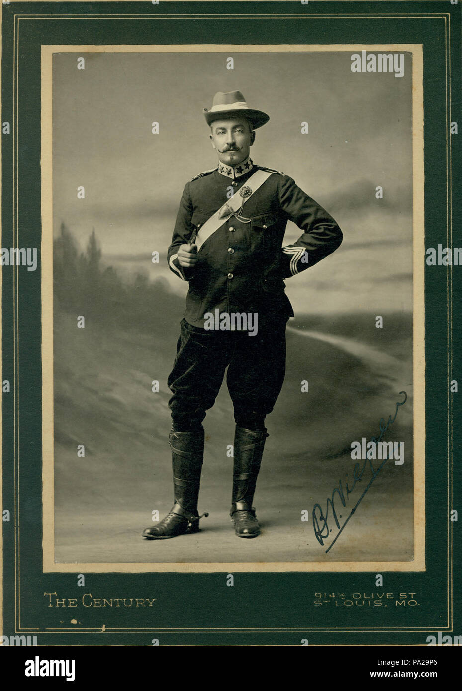 693 General Ben Viljoen, commander and president of the South African ...