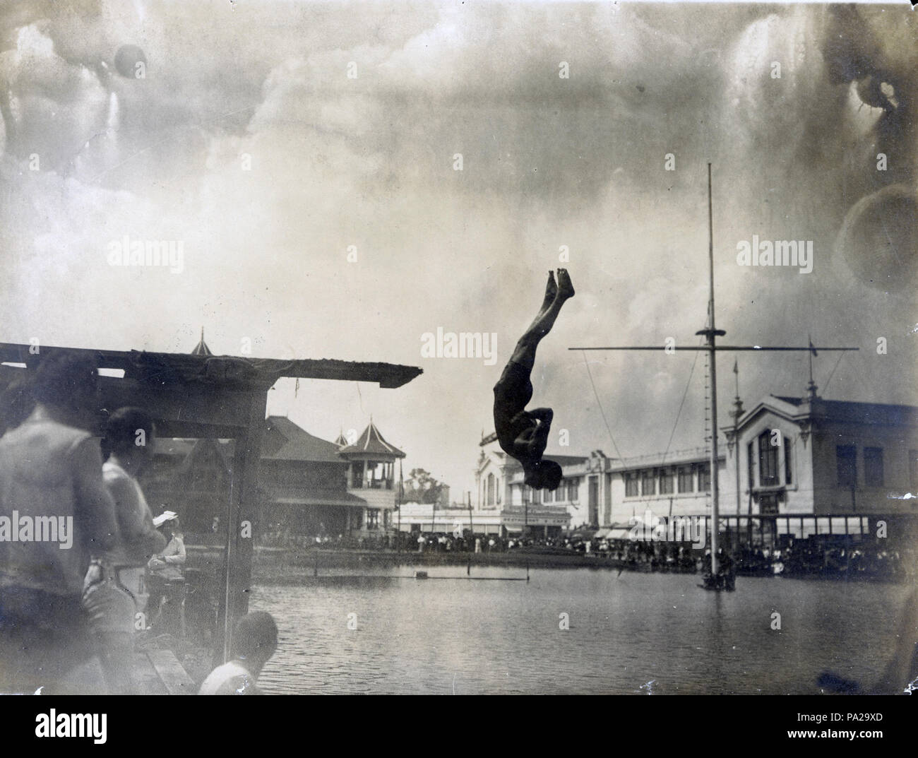 670 Frank Kehoe (aka Keogh) of the Chicago Athletic Association during ...