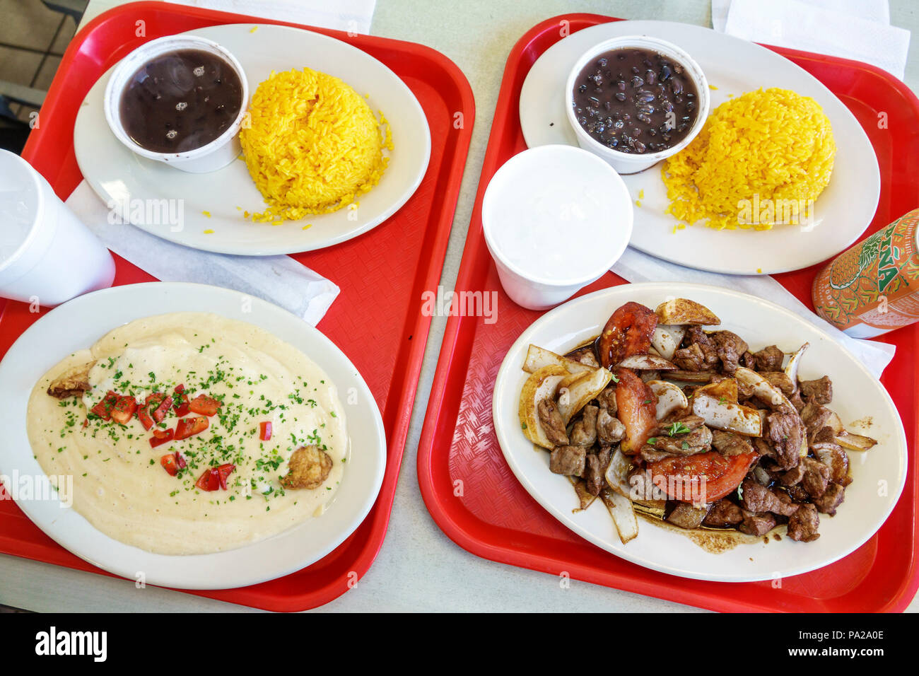 Food trays hi-res stock photography and images - Alamy