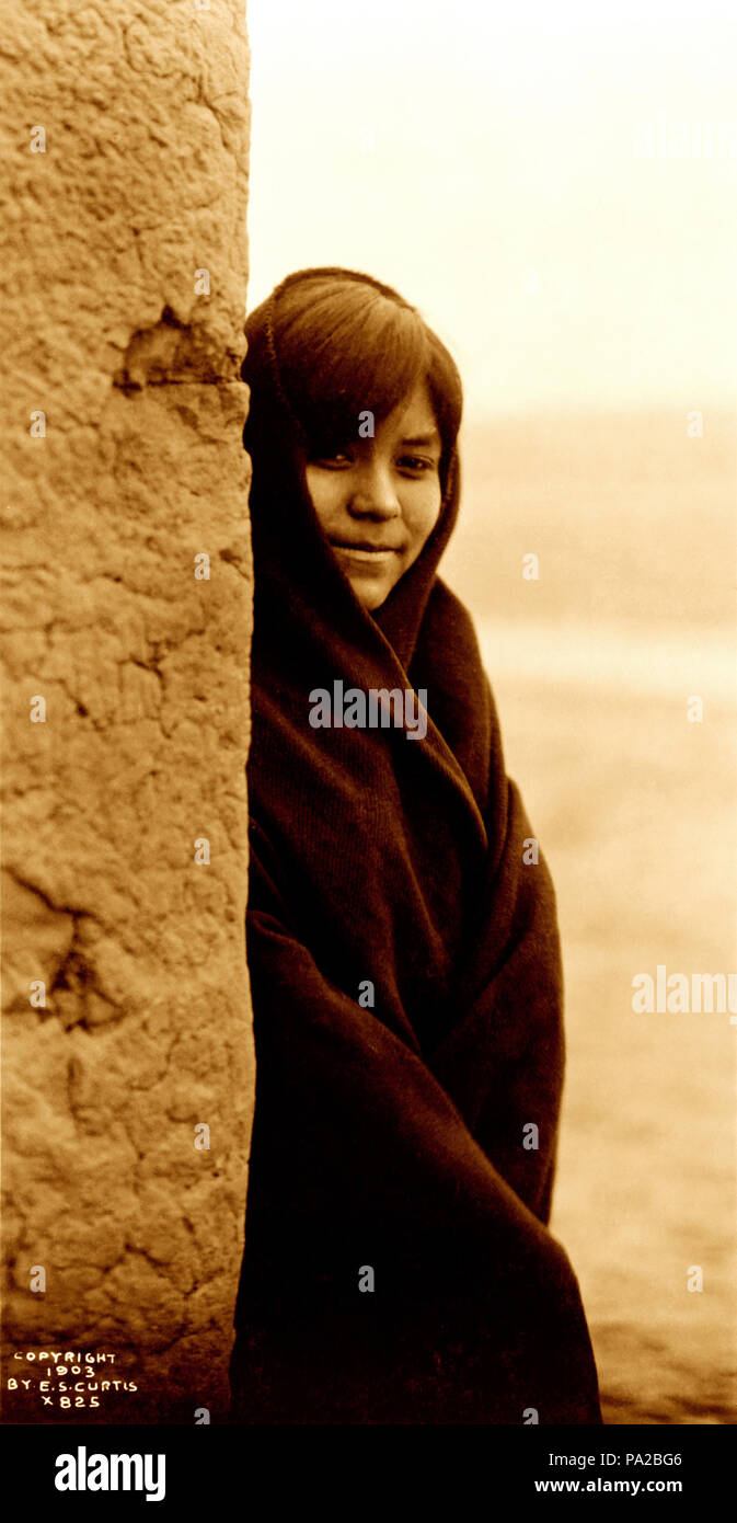 Zuni girl hi-res stock photography and images - Alamy