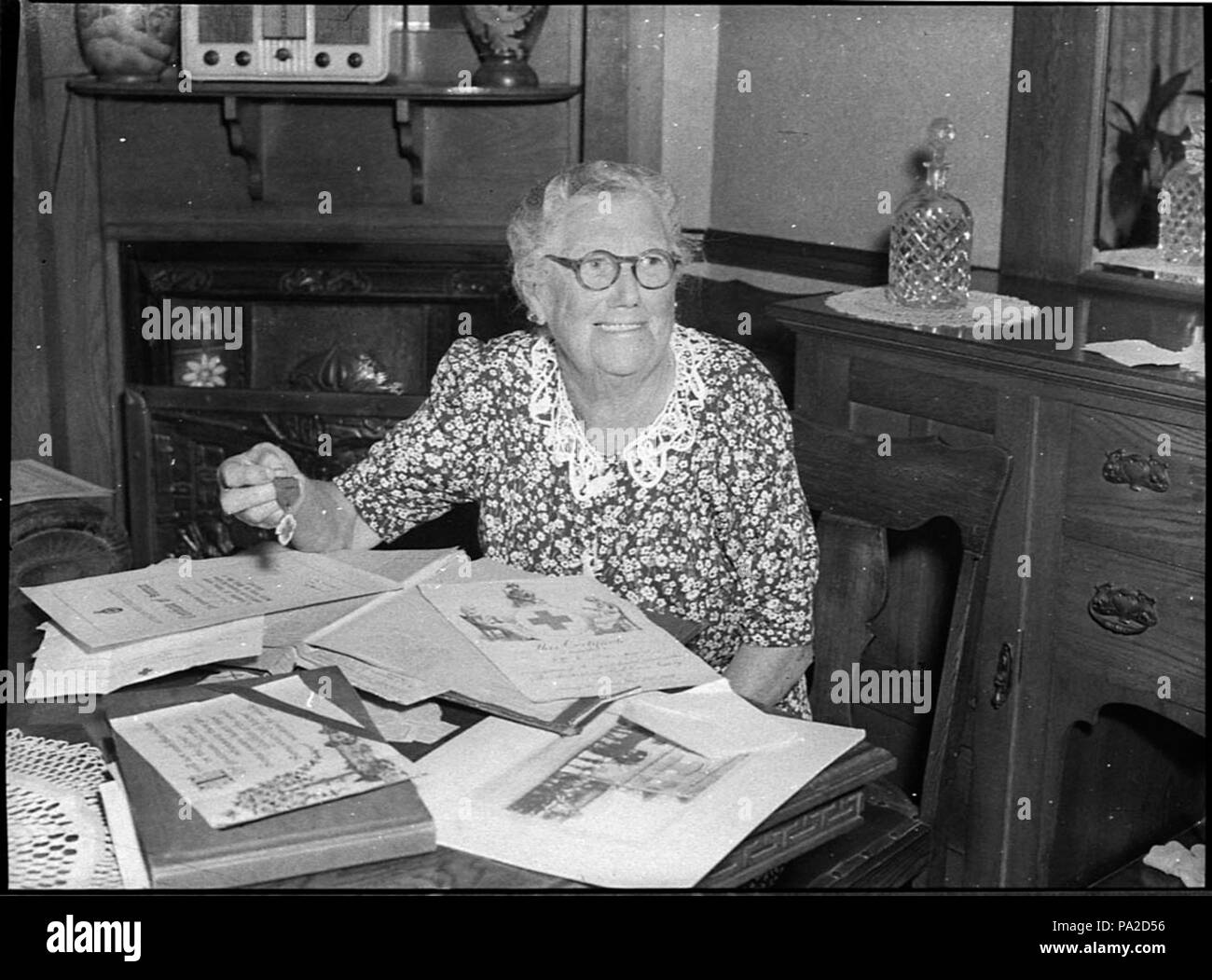 Red cross relief work hi-res stock photography and images - Alamy