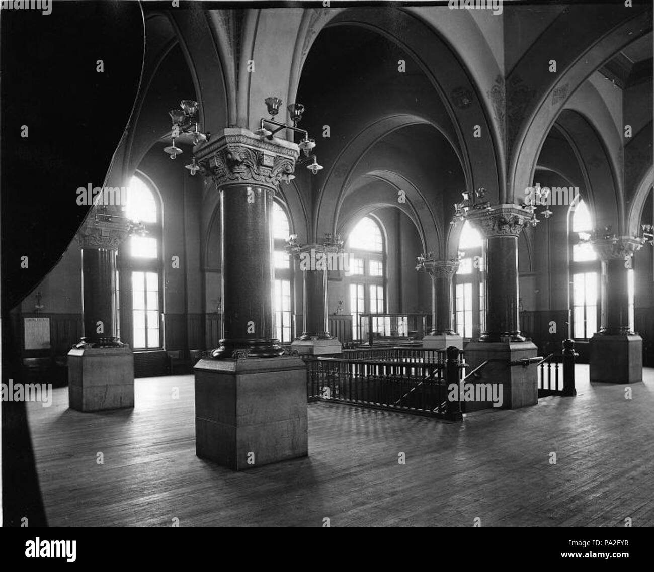 . English: General waiting room, Windsor Station, Montreal, Canada ...