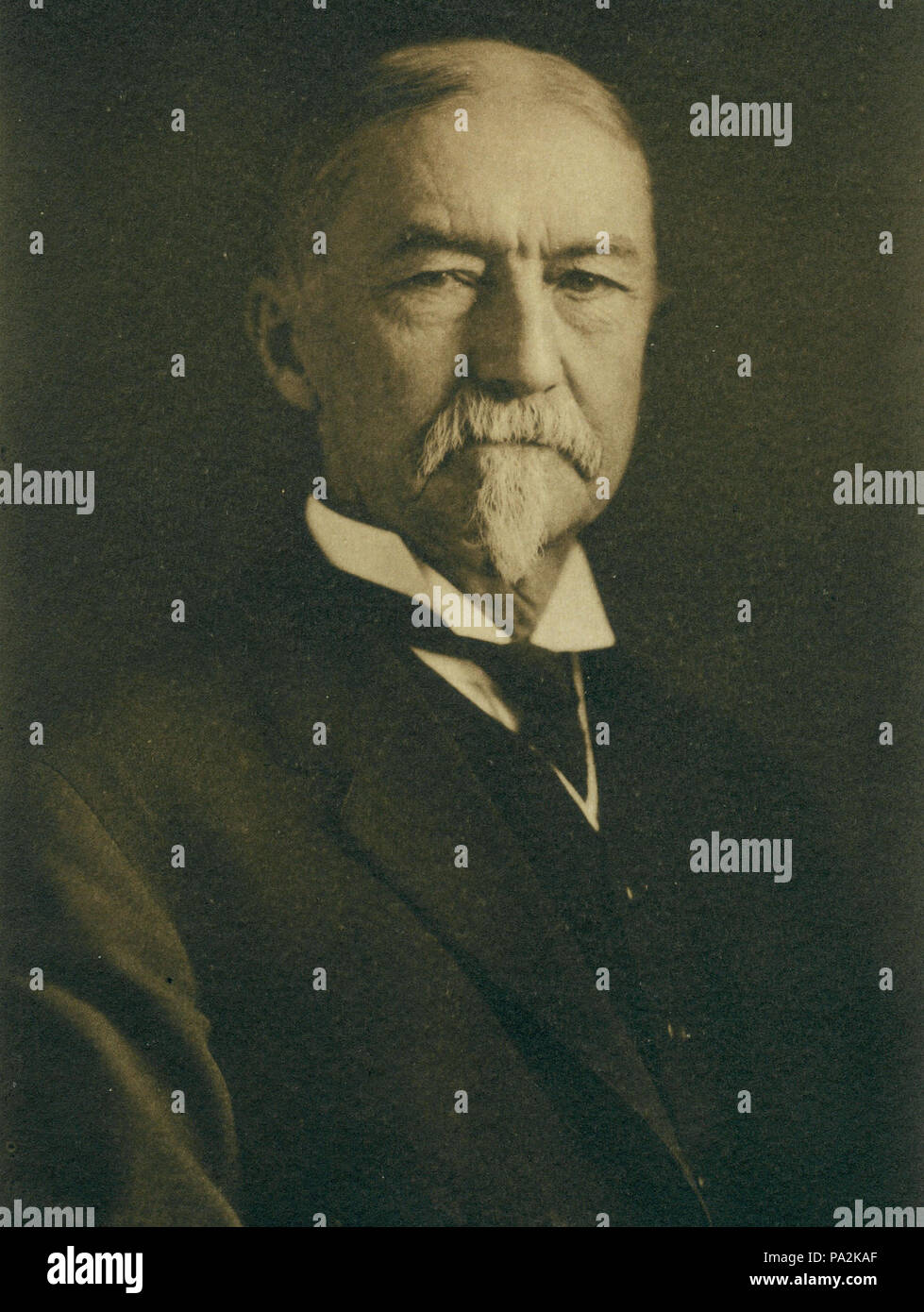 Id n13199 hi-res stock photography and images - Alamy