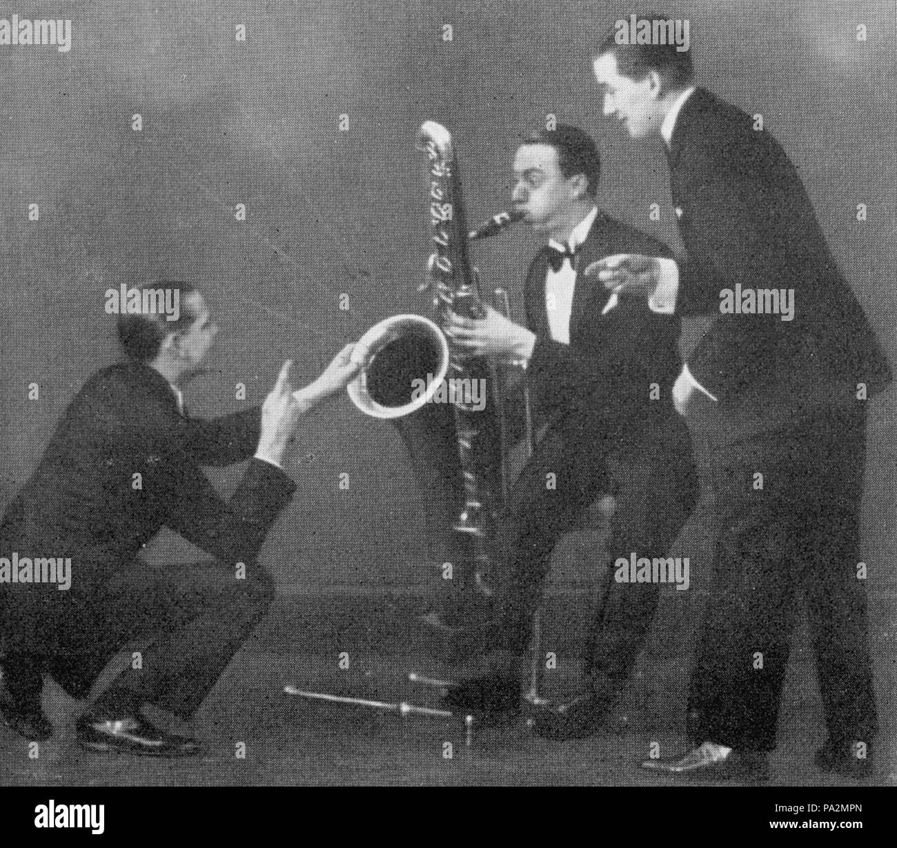 Musical_group hi-res stock photography and images - Alamy