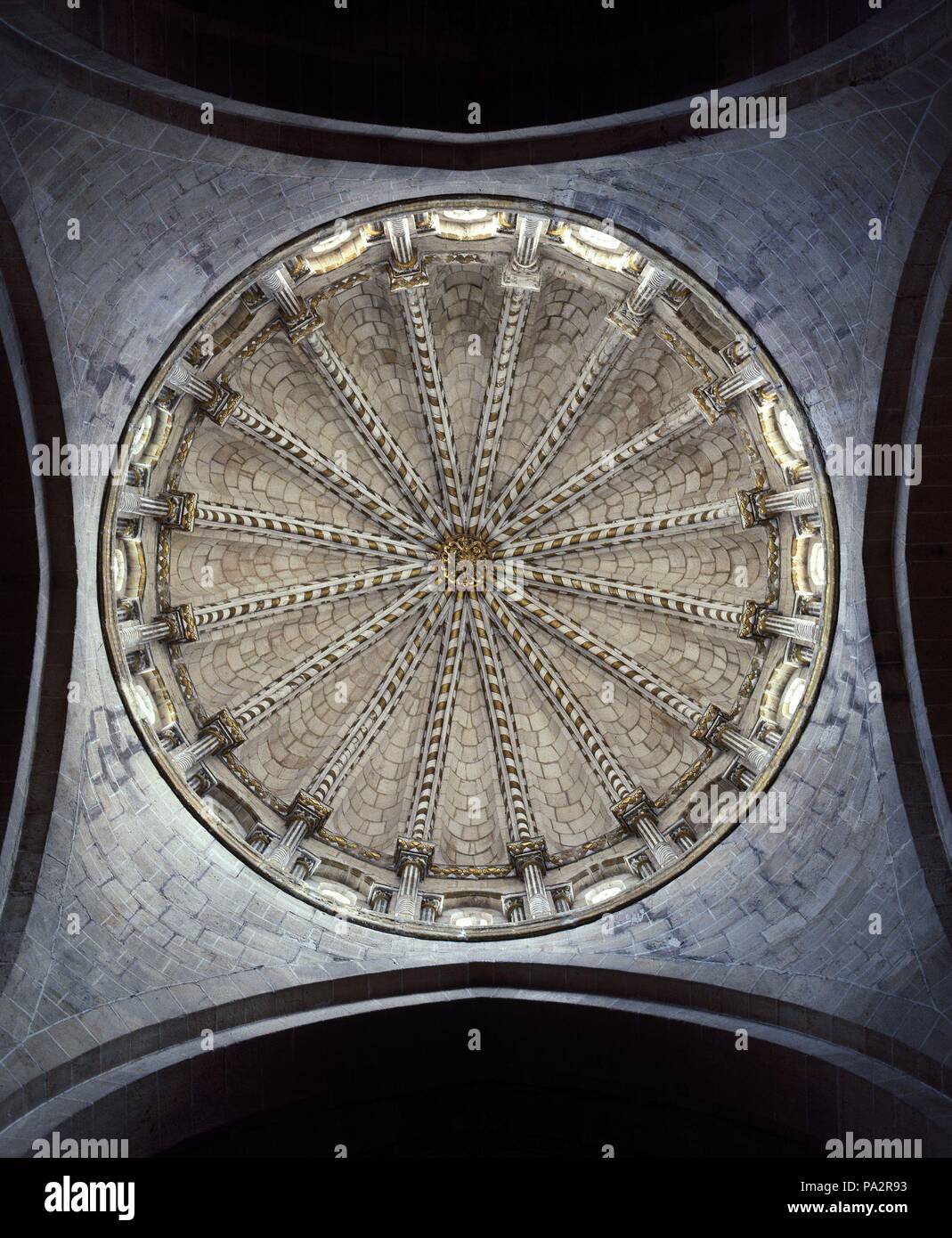 CIMBORRIO DE LA CATEDRAL DE ZAMORA - SIGLO XII. Location: CATEDRAL ...