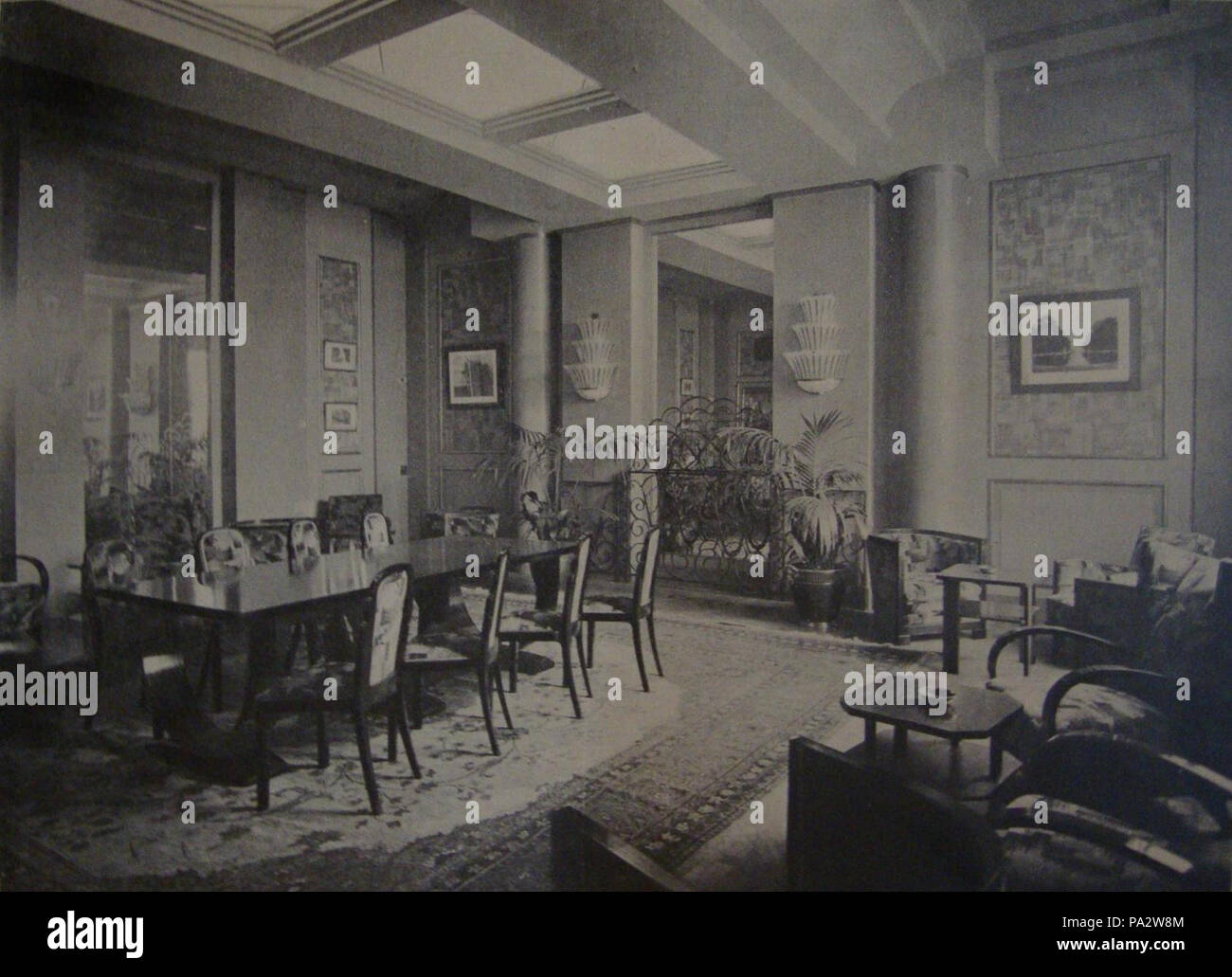 Room 115 hi-res stock photography and images - Alamy