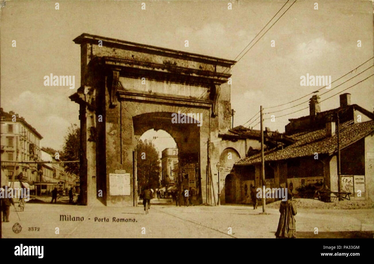 Porta romana milano hi-res stock photography and images - Alamy