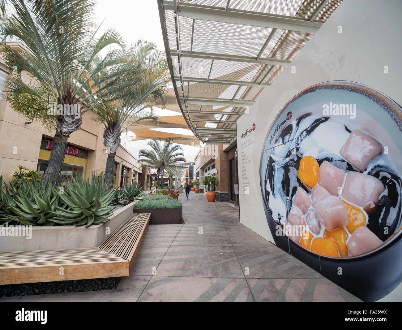 Los Angels, JUN 16: Beautiful building of Santa Anita Mall on JUN 16 ...