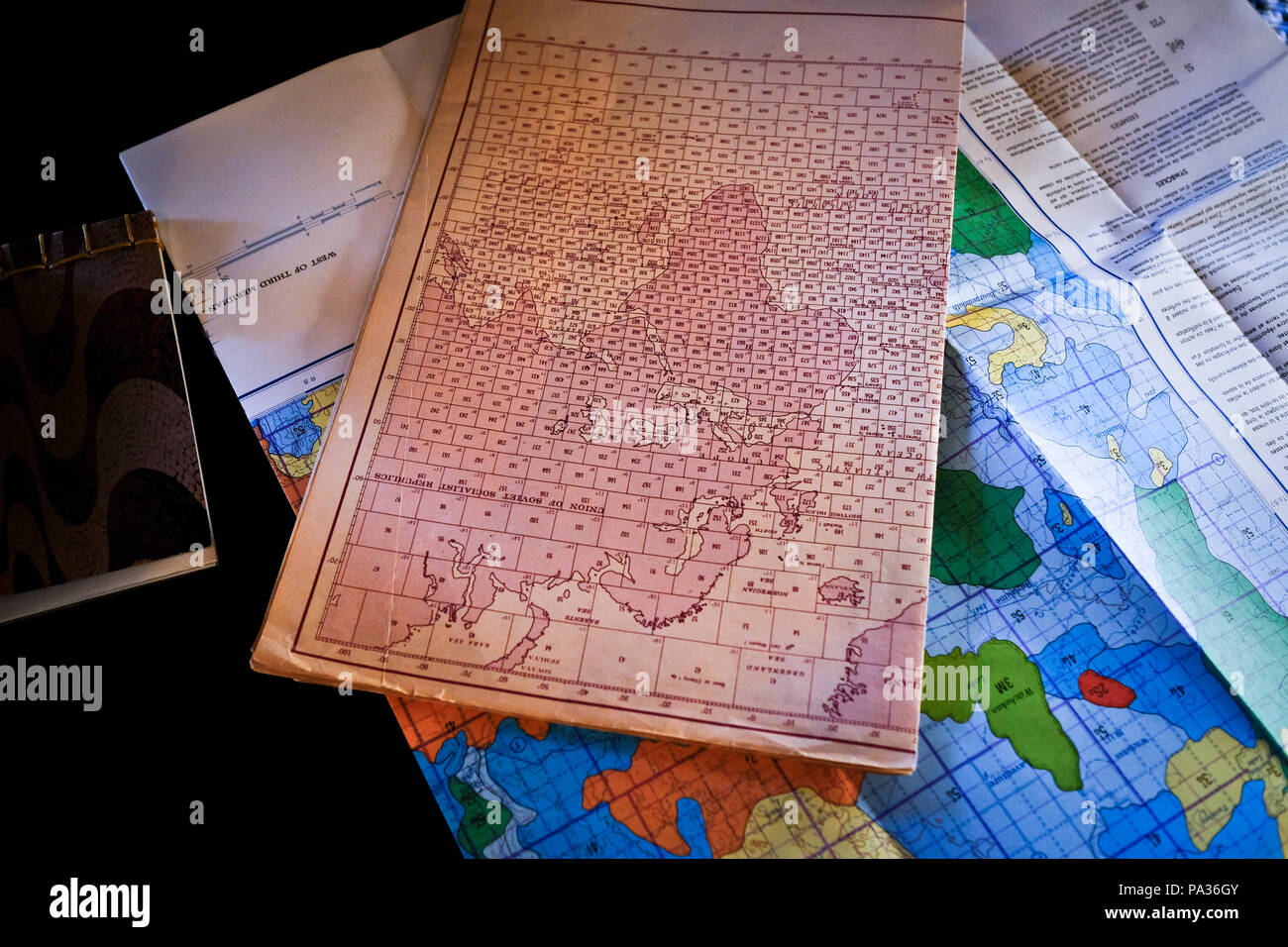 Colourful continents world map hi-res stock photography and images - Alamy