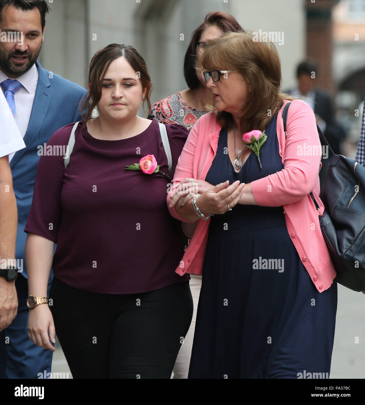 Mother roz wicken arriving old bailey hi-res stock photography and ...