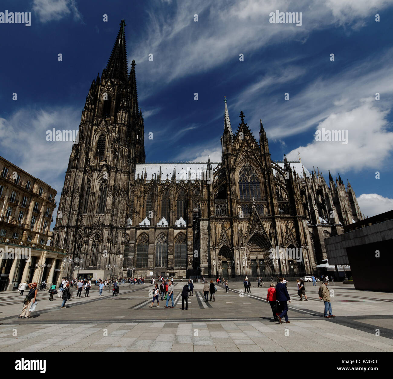 famous cologne cathedral in cologne's old Stock Photo - Alamy