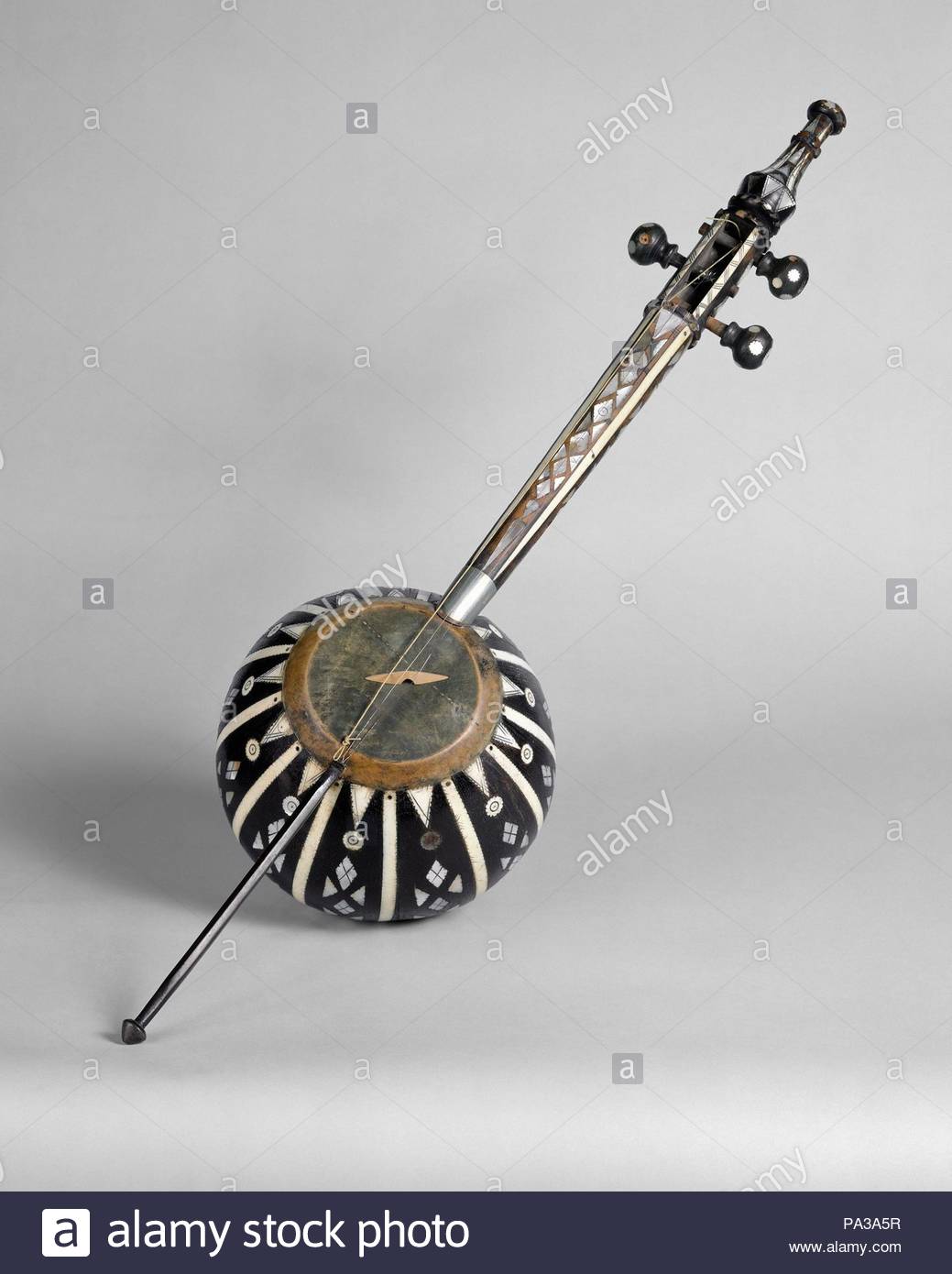 Bowed Instruments Stock Photos & Bowed Instruments Stock Images - Alamy
