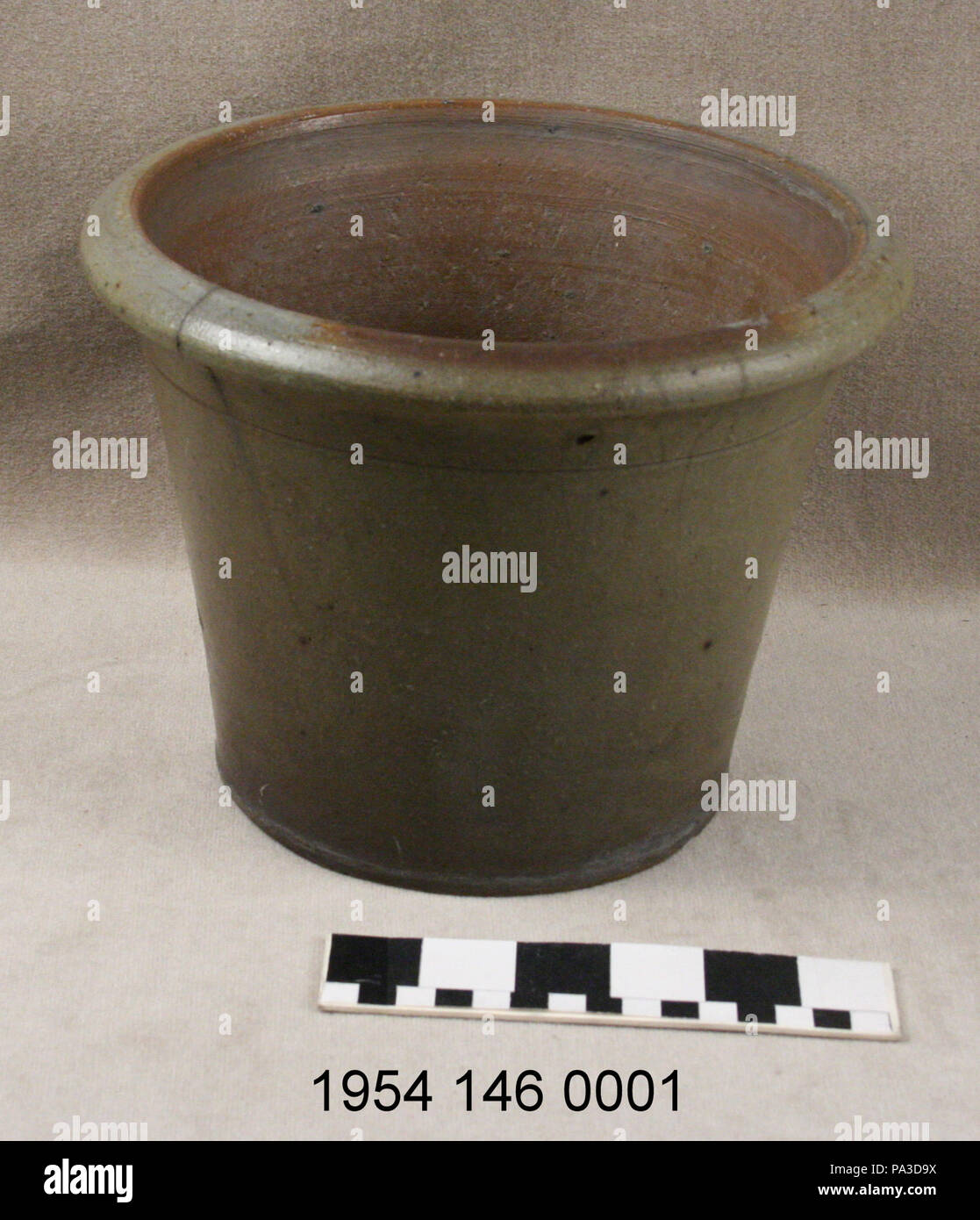 Glazed container hi-res stock photography and images - Alamy