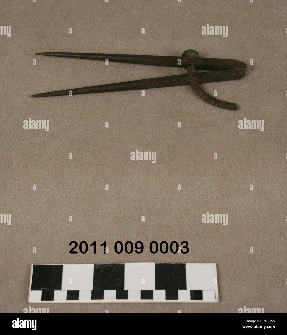 232 Brass dividers Stock Photo - Alamy