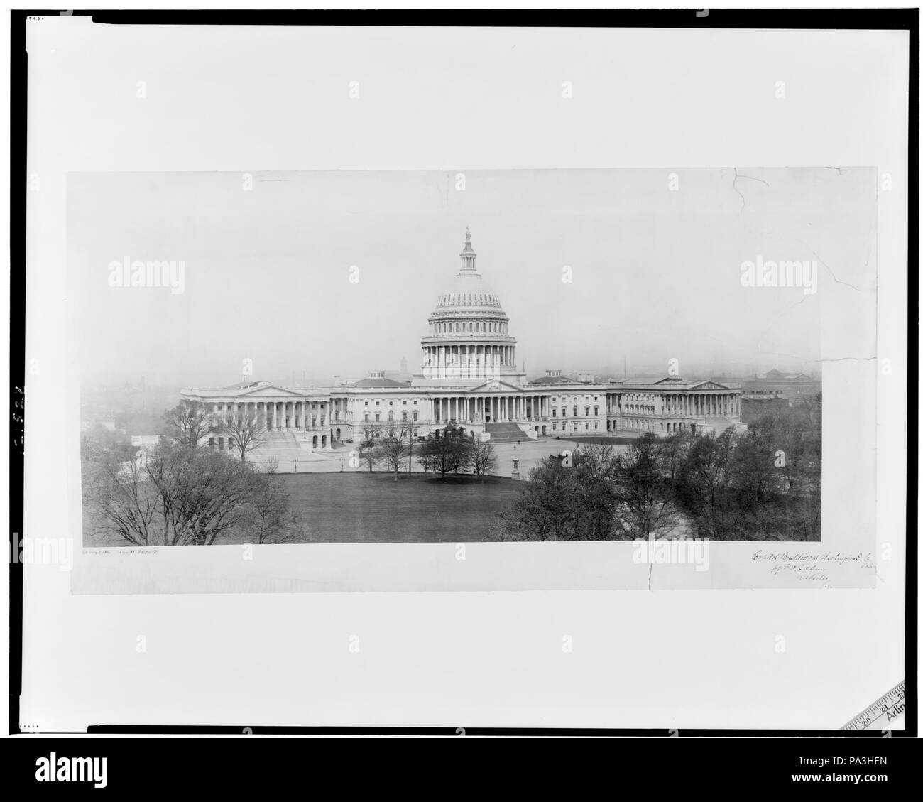Congress u s capitol washington Black and White Stock Photos & Images ...