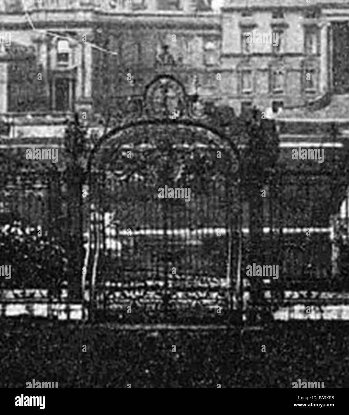 Country house gates Black and White Stock Photos & Images - Alamy