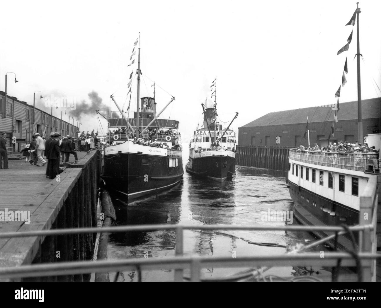 1930s steamship hi-res stock photography and images - Alamy