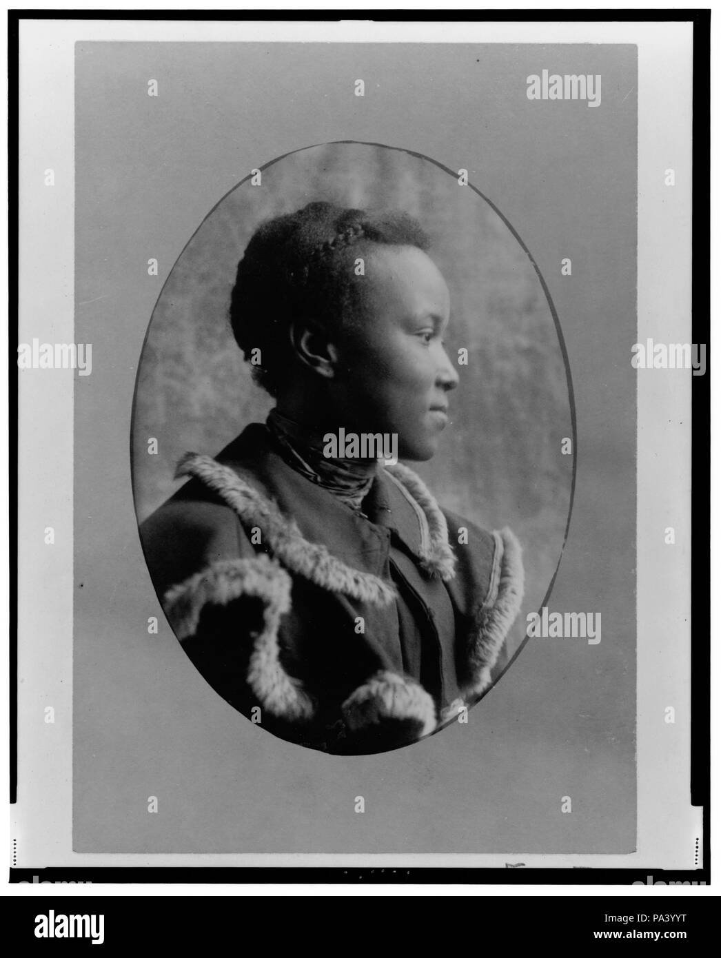 105 African American woman, head-and-shoulders portrait, right profile ...