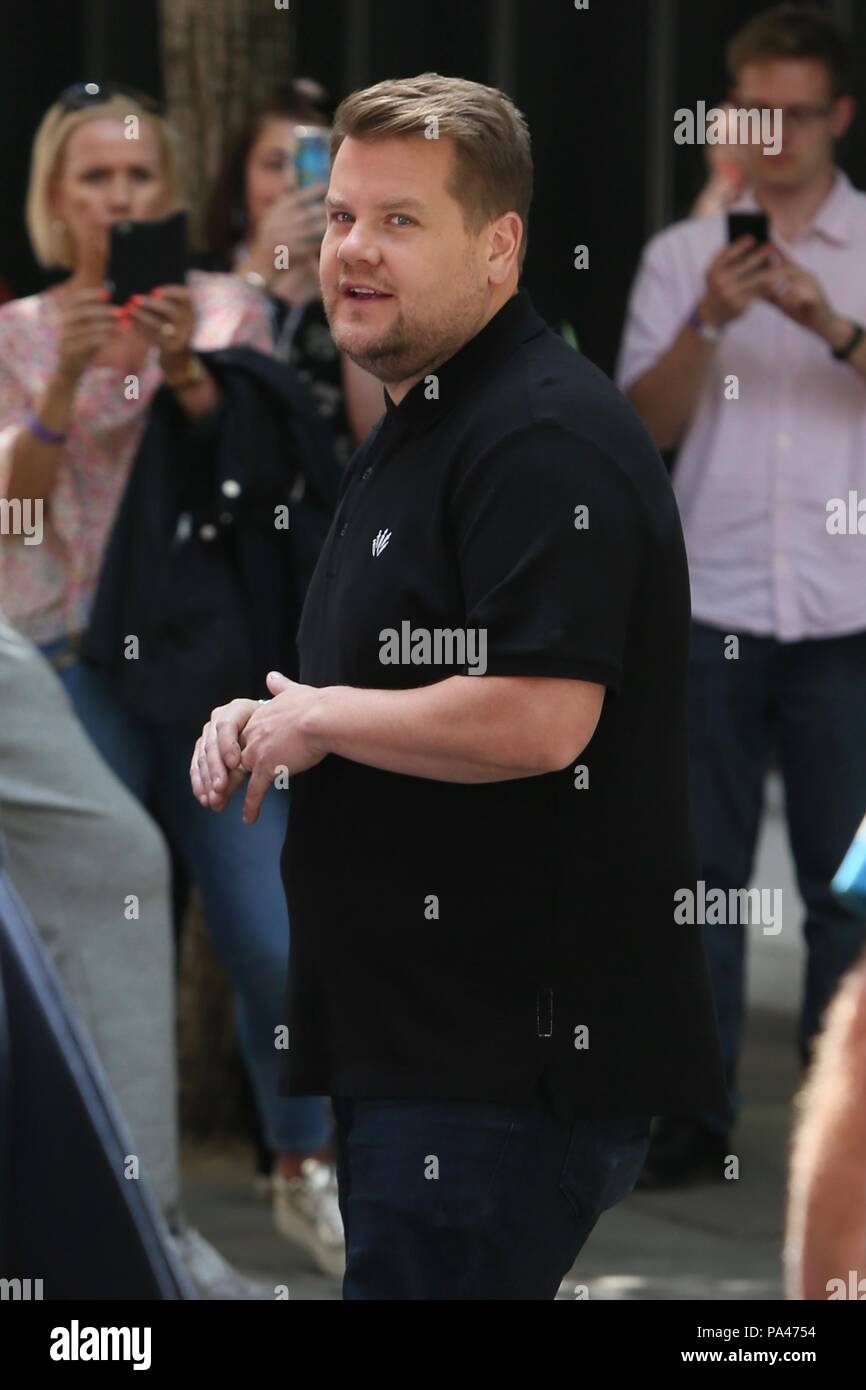 James cordon show hi-res stock photography and images - Alamy