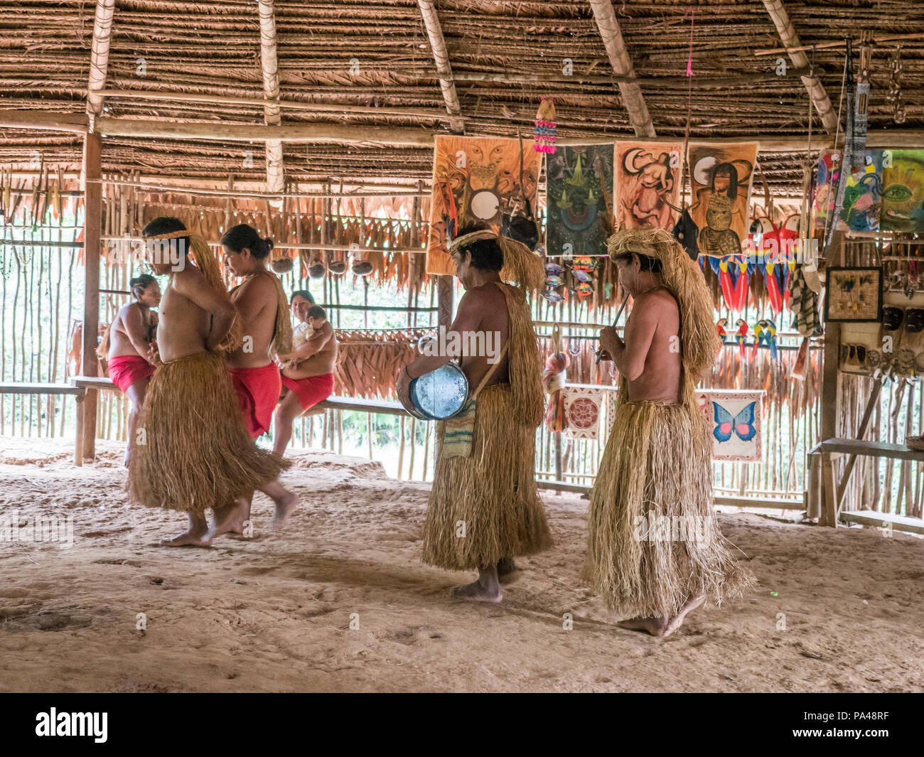 Yagua tribe hi-res stock photography and images - Alamy