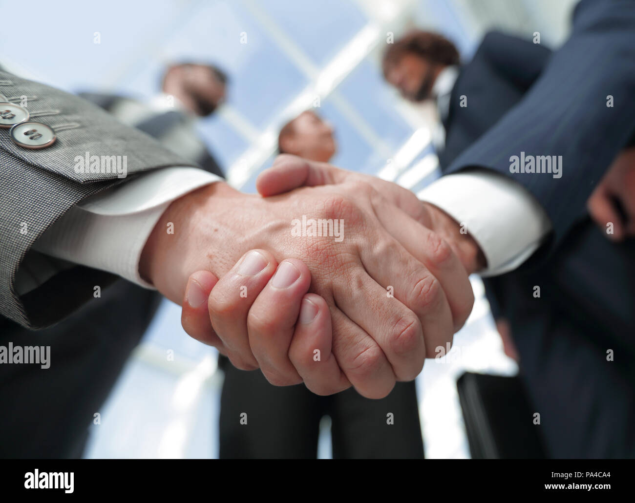 Indoors handshake hi-res stock photography and images - Alamy