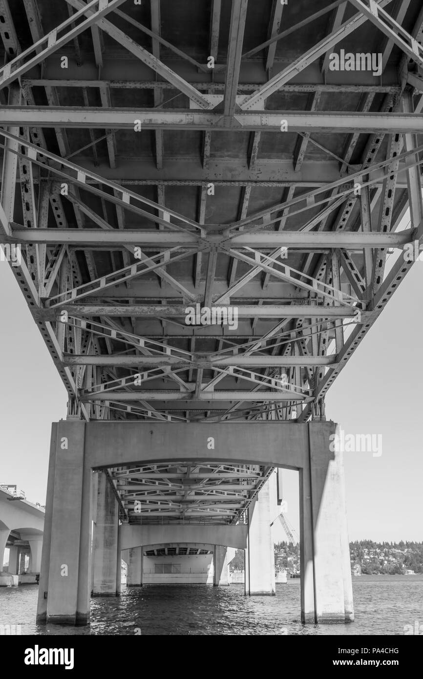 Bridge bottom view beams Black and White Stock Photos & Images - Alamy