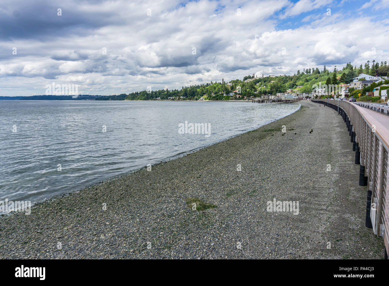 A view of the shoreline of Redondo Beach, Washington Stock Photo - Alamy