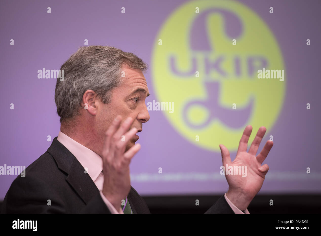 At the emmanuel centre hi-res stock photography and images - Alamy