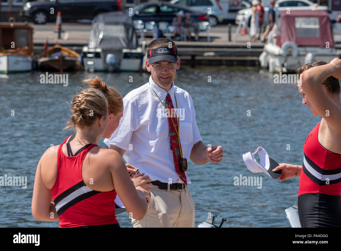 Henley regatta pontoon hi-res stock photography and images - Alamy