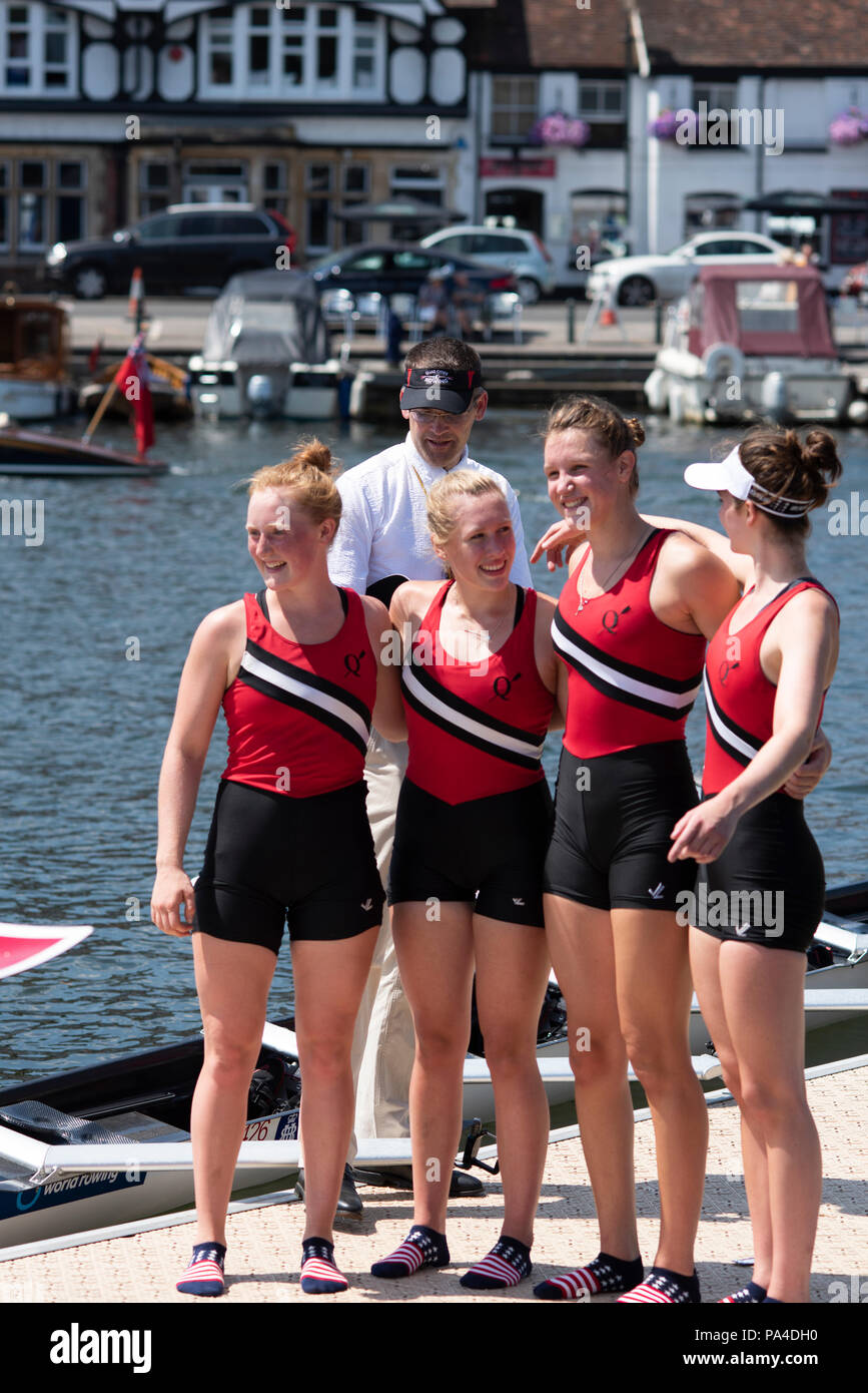 Sharis hi-res stock photography and images - Alamy