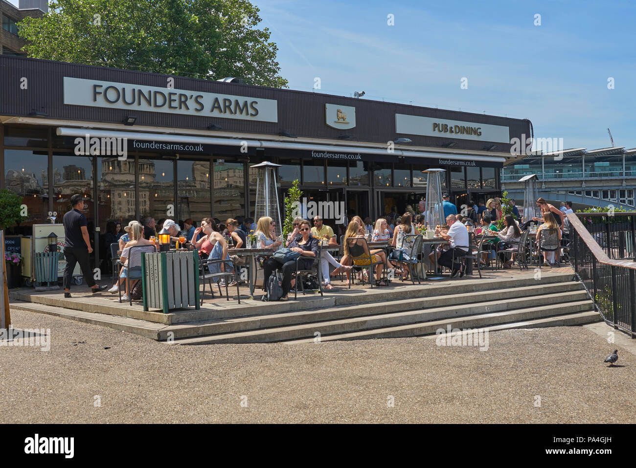 founders arms pub london Stock Photo - Alamy