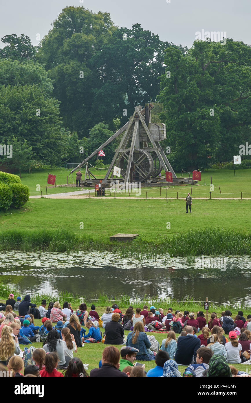 Warwick castle trebuchet hi-res stock photography and images - Alamy
