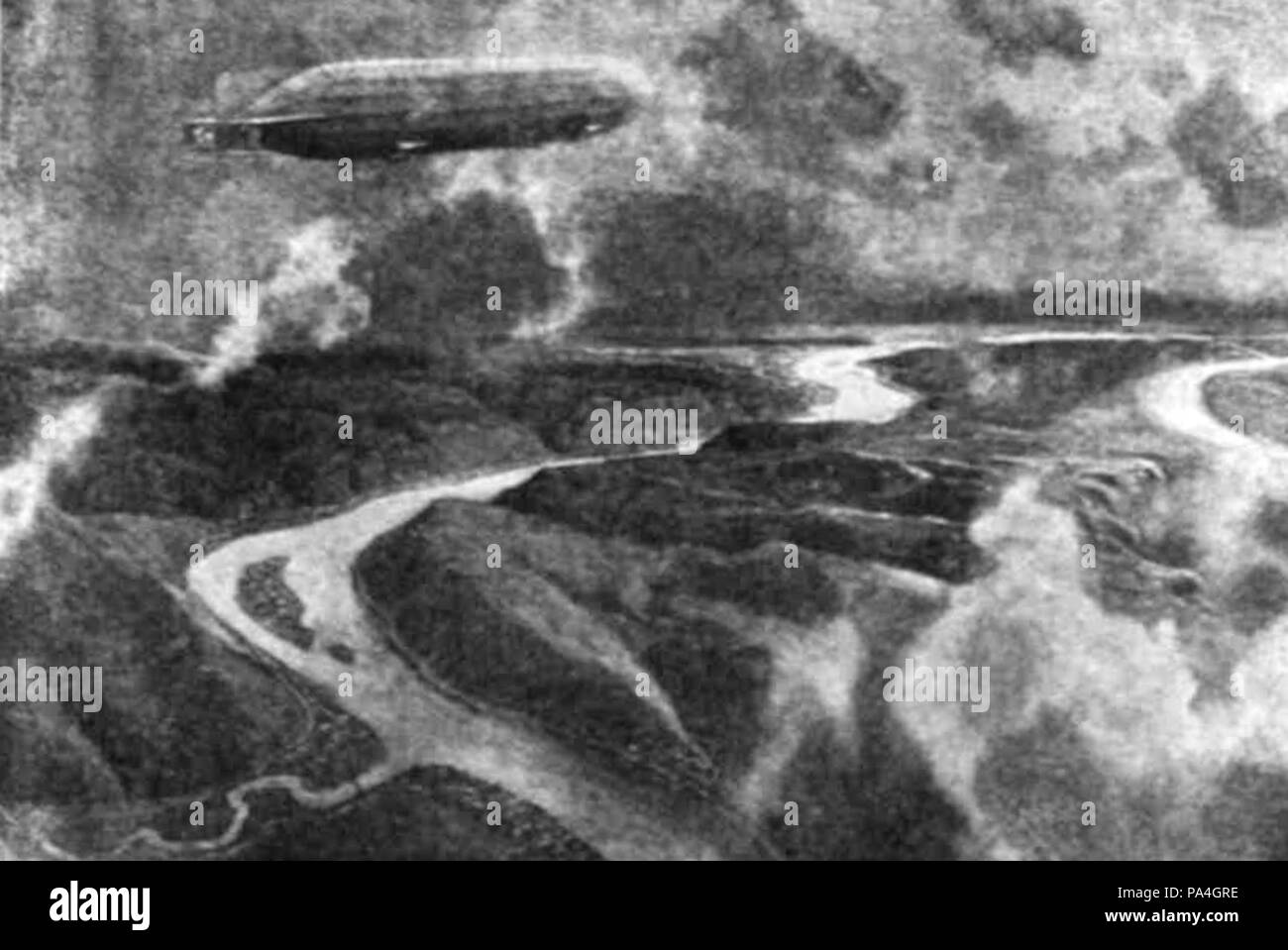 5 1929 - Zepelinul 1010 trecand Dunarea pe la Ada Kaleh 1916 Kiritescu ...