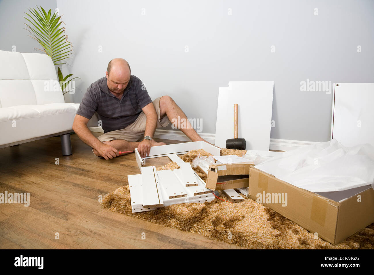 Flat pack furniture assembly hi-res stock photography and images - Alamy