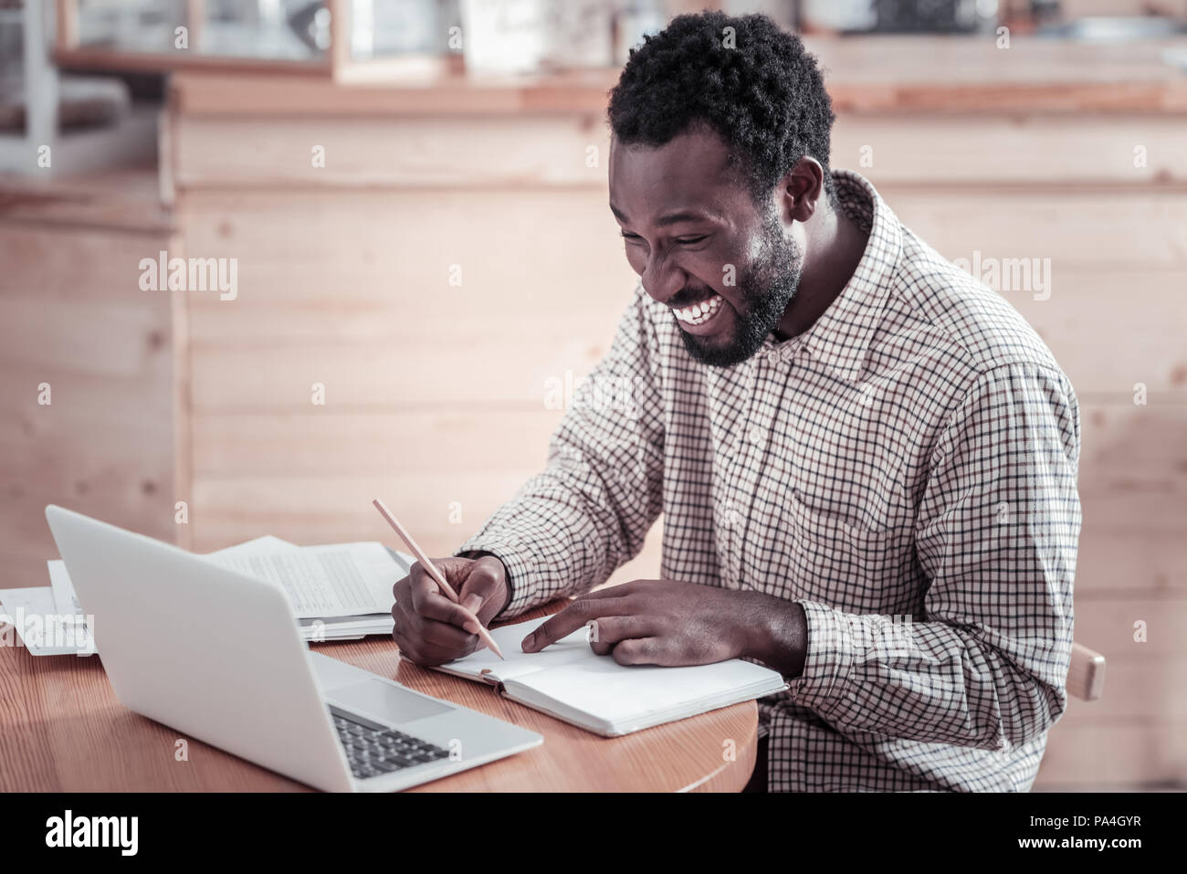 Taking notes culture hi-res stock photography and images - Alamy