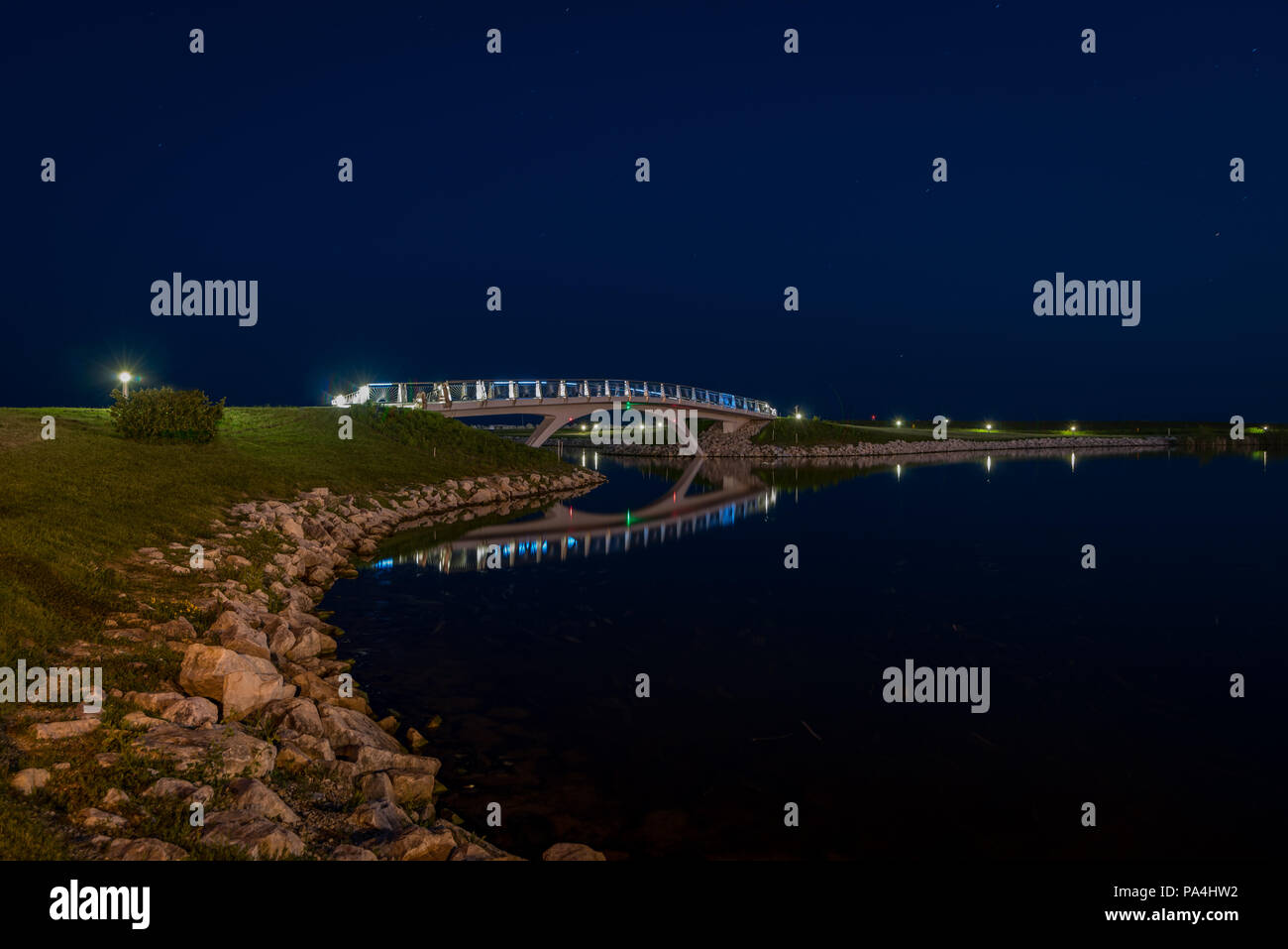 Milwaukee lakeshore park bridge hi-res stock photography and images - Alamy