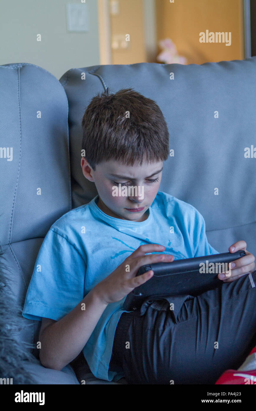 Children internet model release hi-res stock photography and images - Alamy