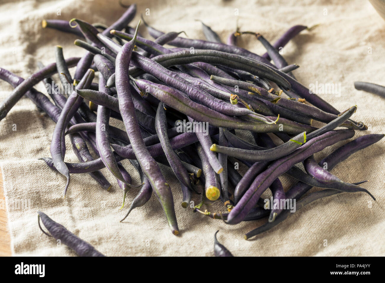 Purple wax beans hi-res stock photography and images - Alamy