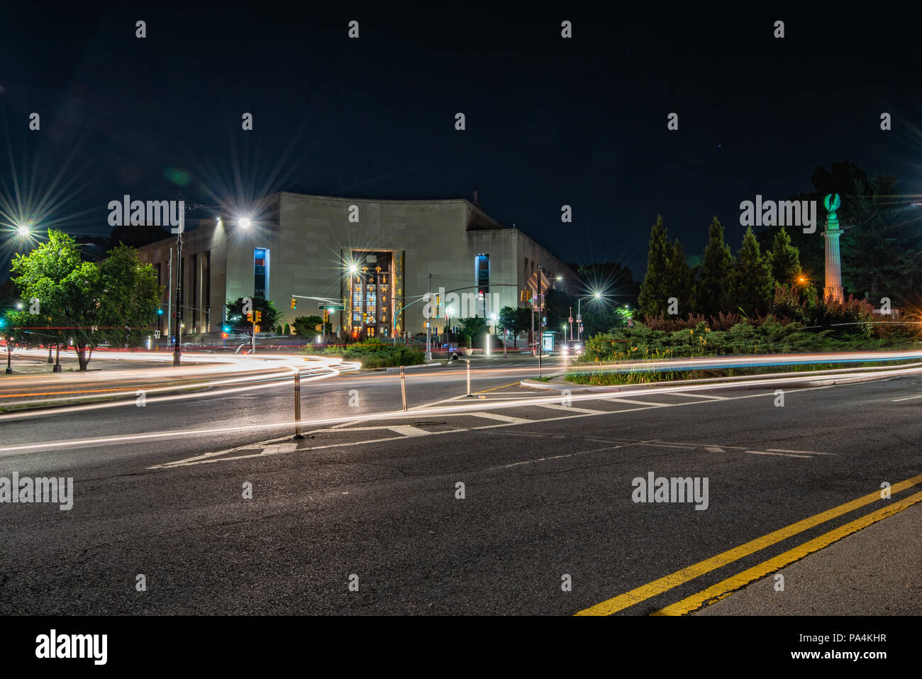 Grand Army Plaza and Brooklyn Public Library at Night Stock Photo - Alamy