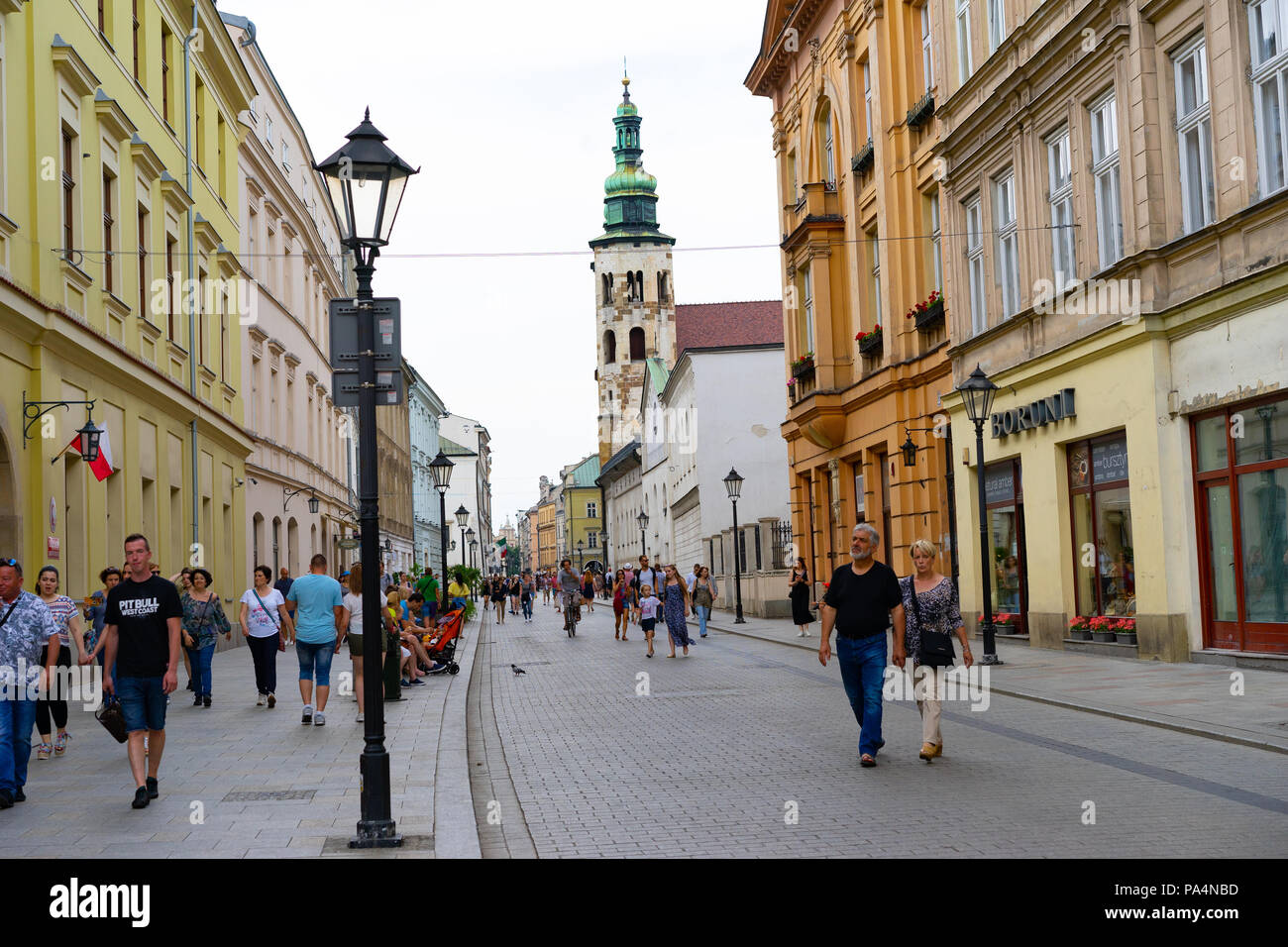 Wide pedestrian walkway hi-res stock photography and images - Alamy